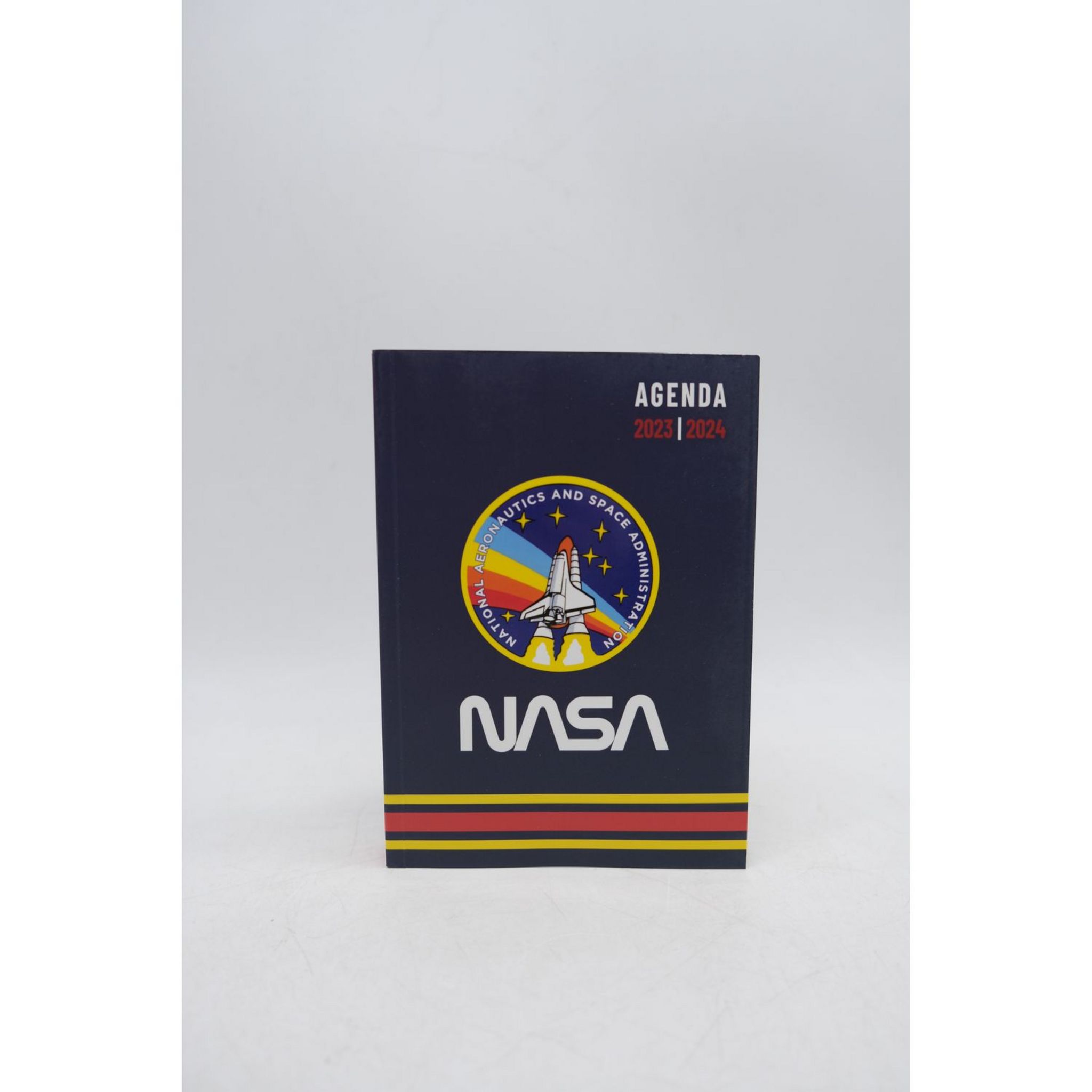 NASA Agenda scolaire journalier 12x17 cm bleu logo arc-en-ciel 2023 ...